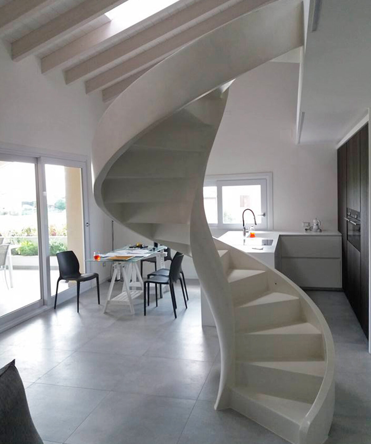 Handcrafted prefabricated reinforced concrete helical staircases